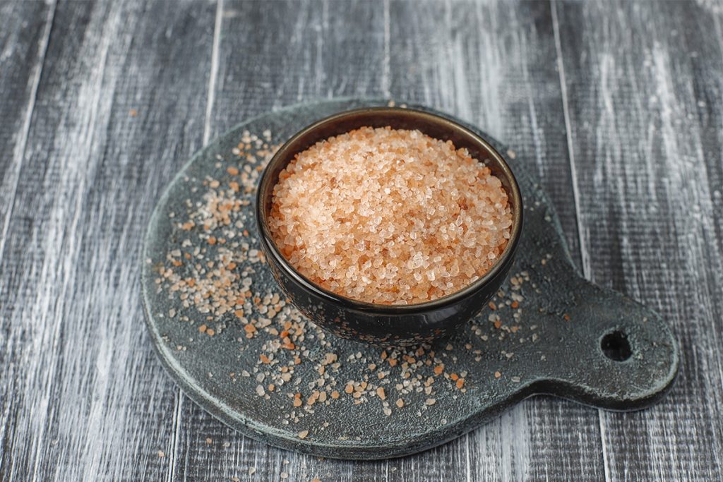 Menurut Kalian Bagus Mana Sih? Garam Himalaya atau Garam Dapur? - SMID ...